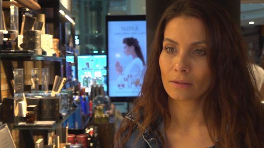 Jak bojuje sexy Eva Decastelo s vráskami? Přiznala, že si do obličeje ...