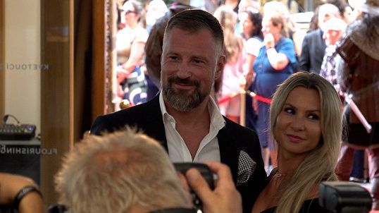 A meeting that clearly did not please! Petr Vágner and his attractive ...