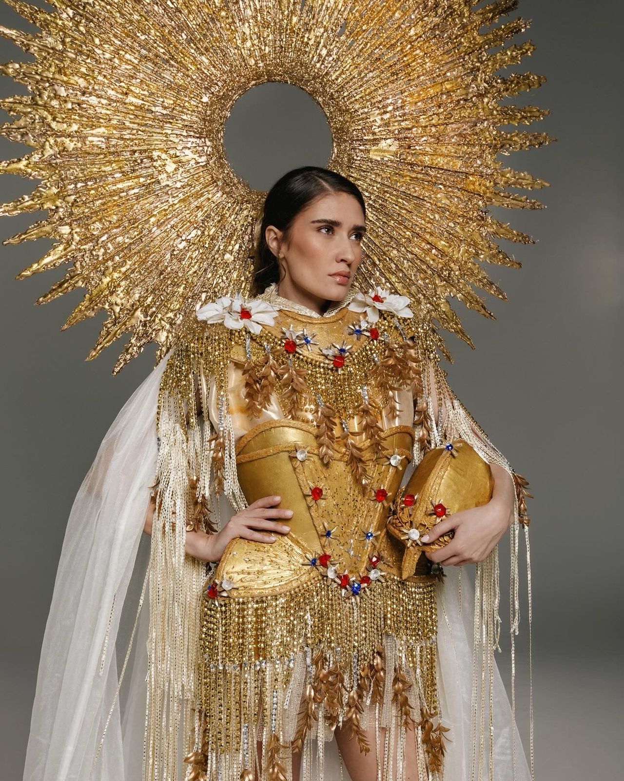 Češka bodovala na Miss Global: Národní kostým dostal tamní fanoušky do ...