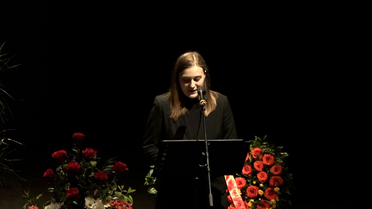 Ahoj mami, pořád tomu nedokážu uvěřit. Dcera Simony Postlerové ...