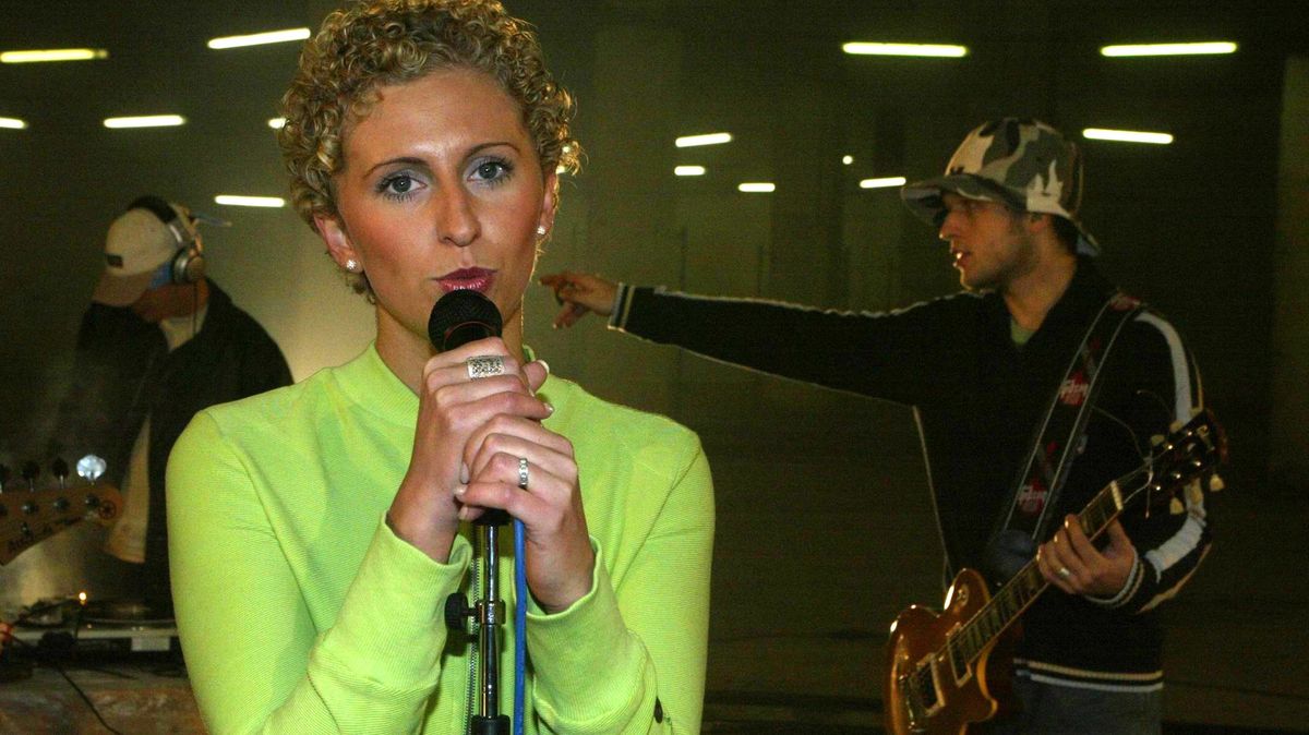 Zpěvačka Martha po dlouhé době na veřejnosti: Jak dnes vypadá hvězda ...
