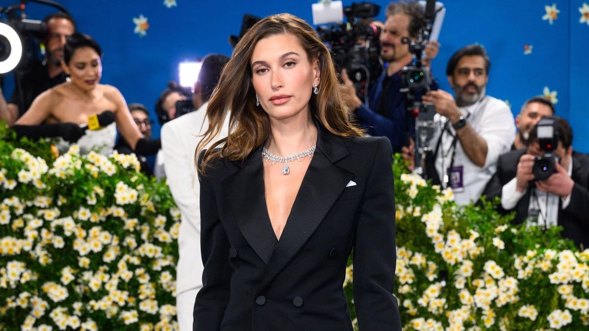 Hailey Bieber ukázala tělo v sexy prádle a fanoušci přestávají dýchat ...